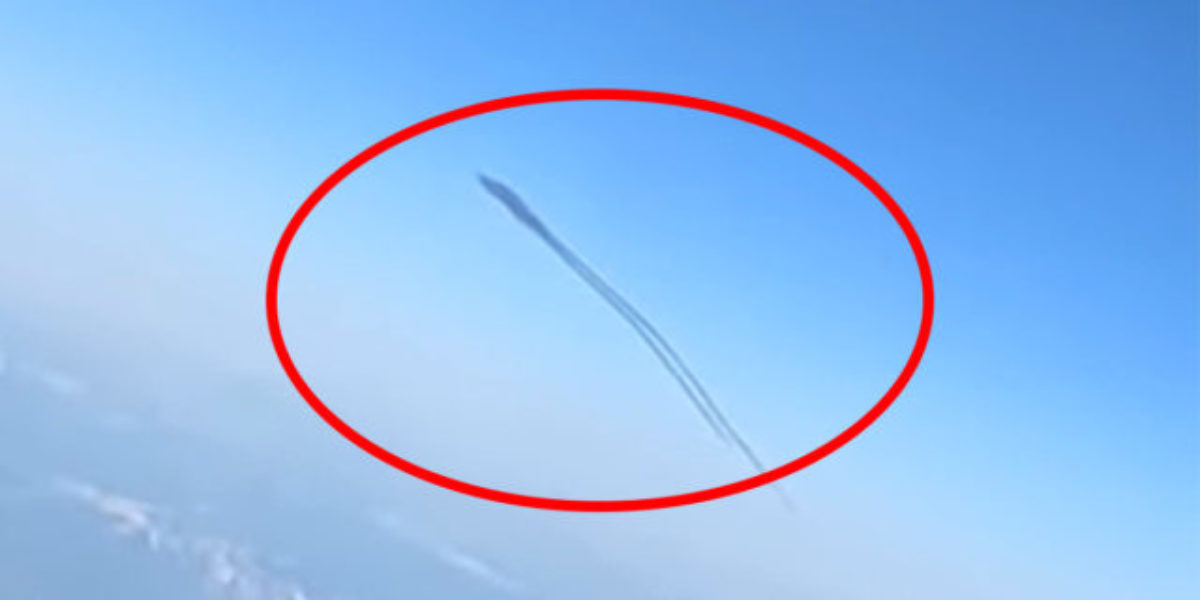 Mysterious Object Filmed From Jetliner – ParaRational